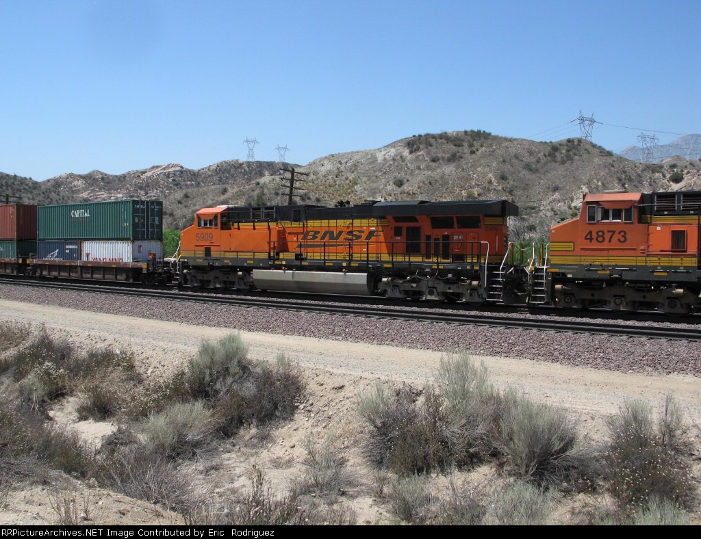 BNSF 5909